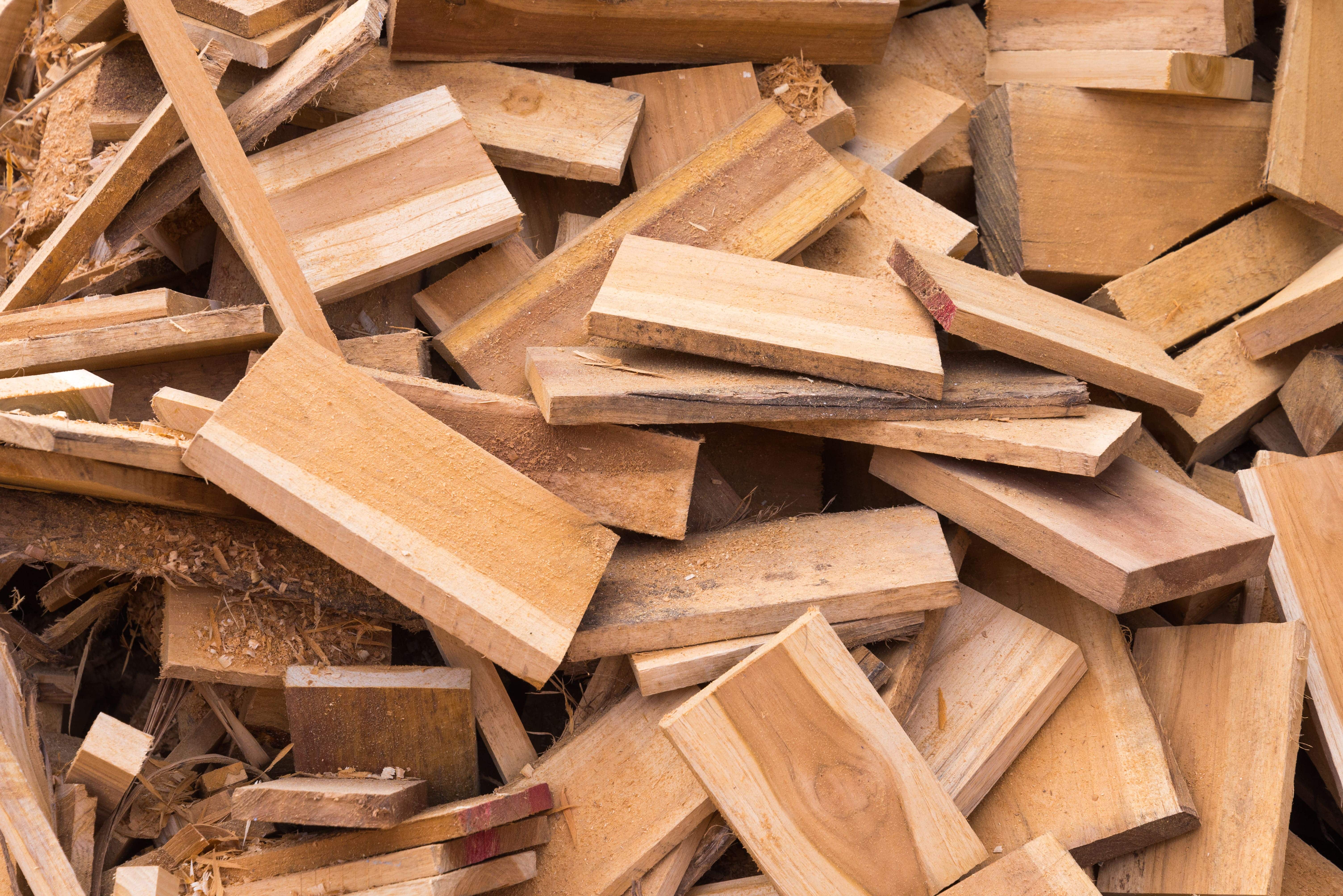 Comment déchets en bois sont triés, valorisés et recyclés